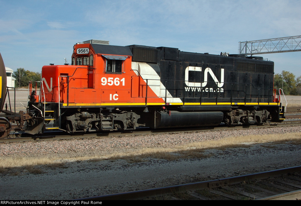 IC 9561, EMD GP38-2, ex IC 9561, working a CN transfer train, on the BNSF
